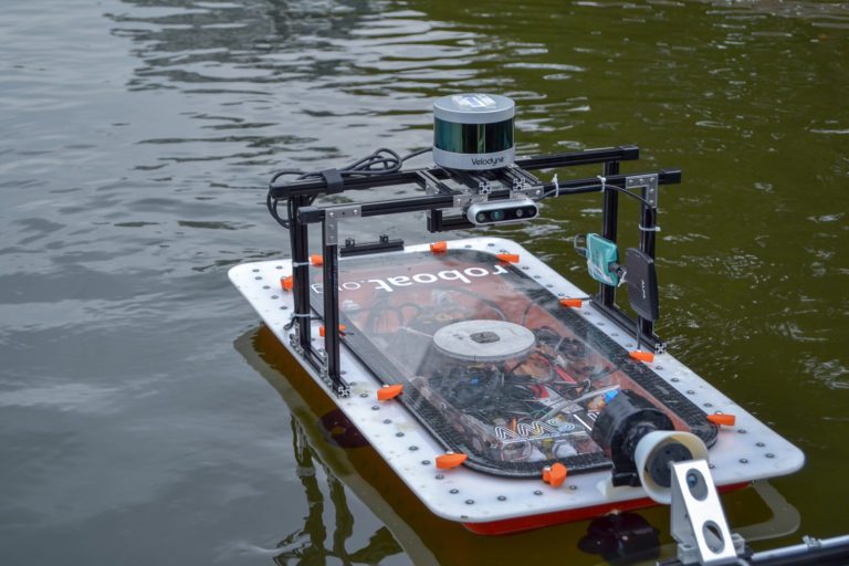 Roboat ahoy! First prototypes autonomous boats tested in Amsterdam ...